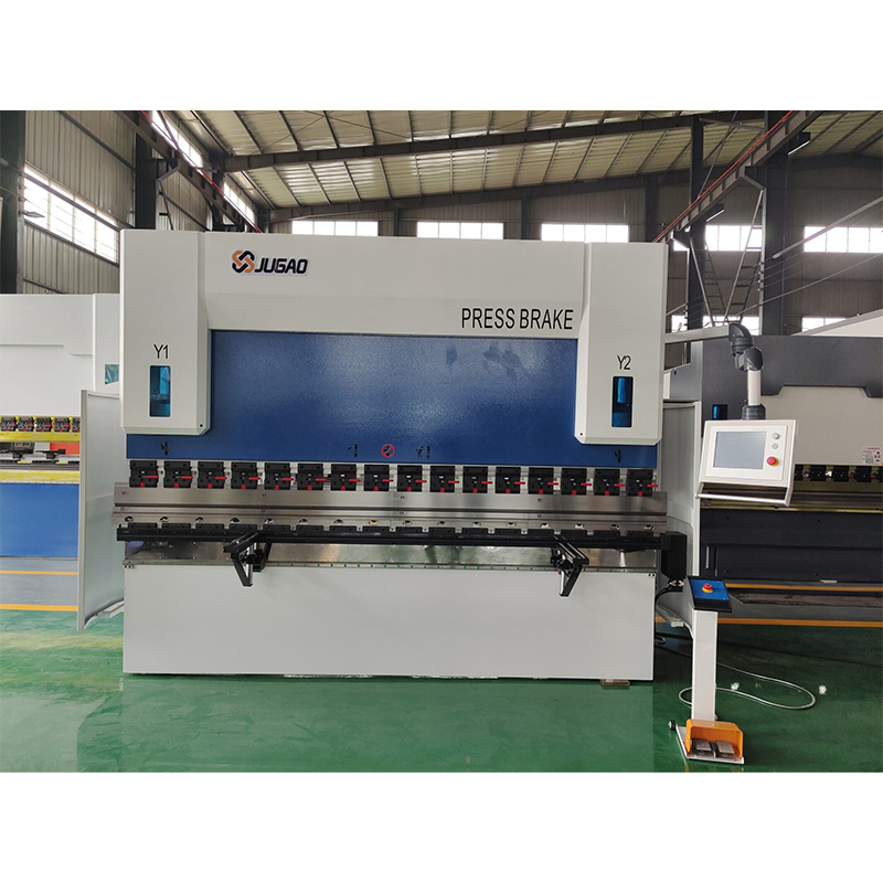 4+1 Axis CNC Hydraulic Press Brakes With CybTouch12 Controller ...