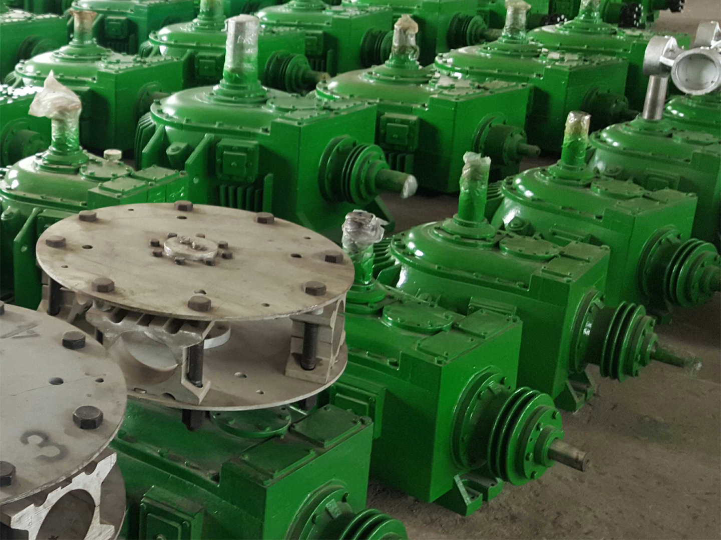 Structure of the cylindrical gear reducer | Wuxi Dongjian gearbox Co.,Ltd.