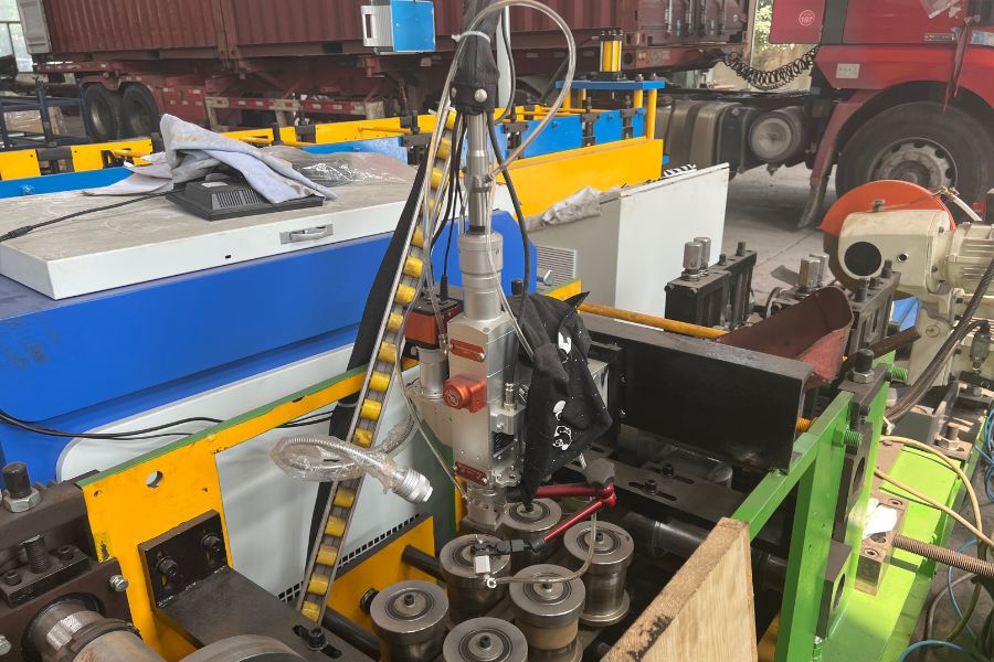 Laser Welding Box Beam/Square Tube/Rectangle Tube Roll Forming Machine ...