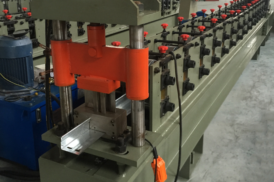 Garage Door Support Guide Rail Roll Forming Machine manufacturer ...