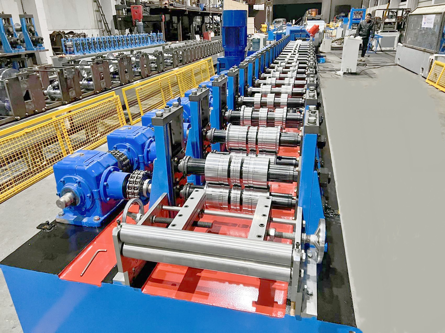 Galvanized Steel 1.5-2.5mm Thickness Upright Rack Roll Forming Machine ...