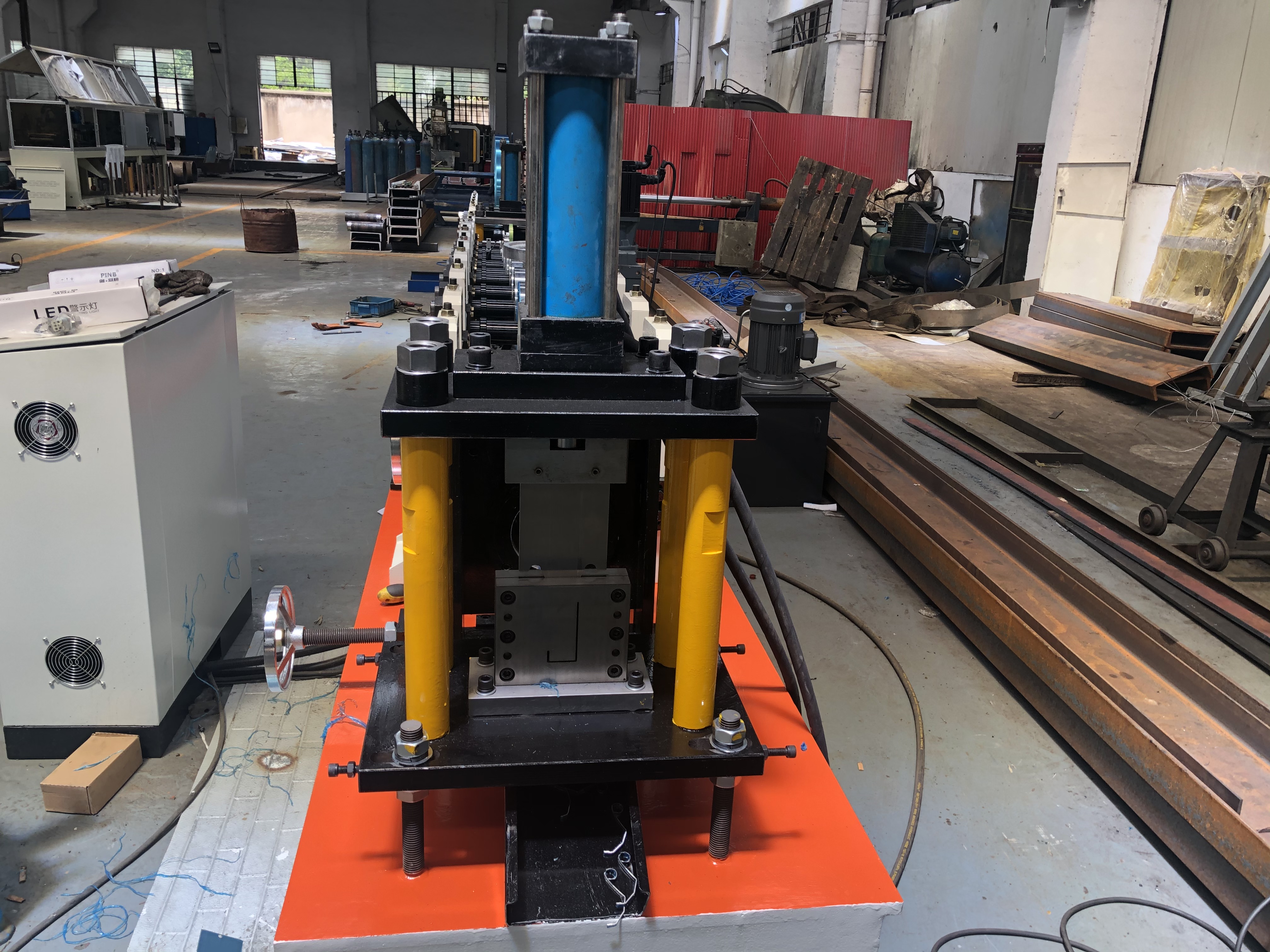 0.3-0.8mm Metal Siding Trim J Channel J Trim Roll Forming Machine ...