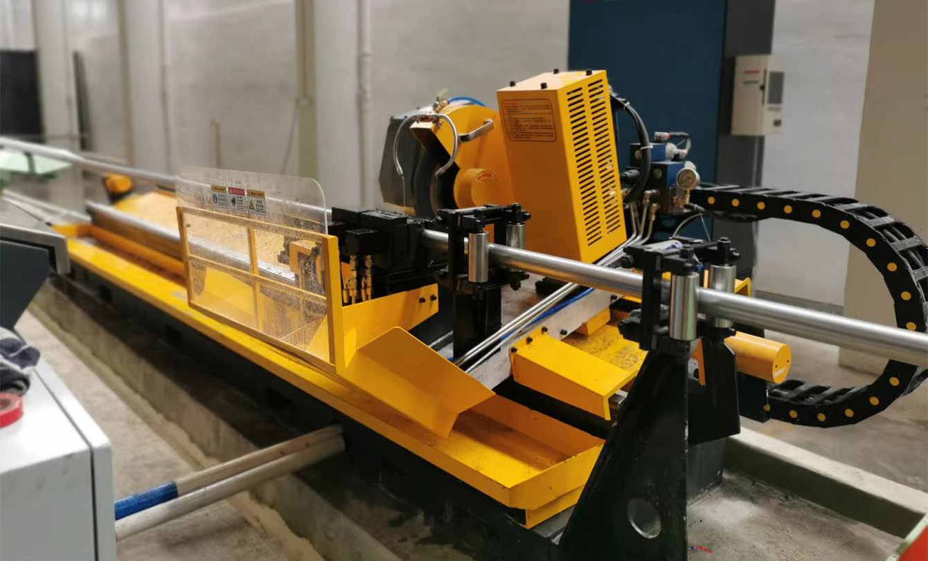 FLYING CUT-OFF SAW | Yangzhou Sinoform Machinery Co.,Ltd.