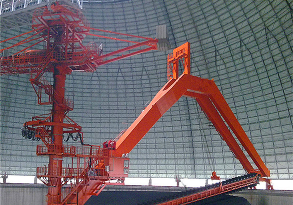 circular stacker and reclaimer