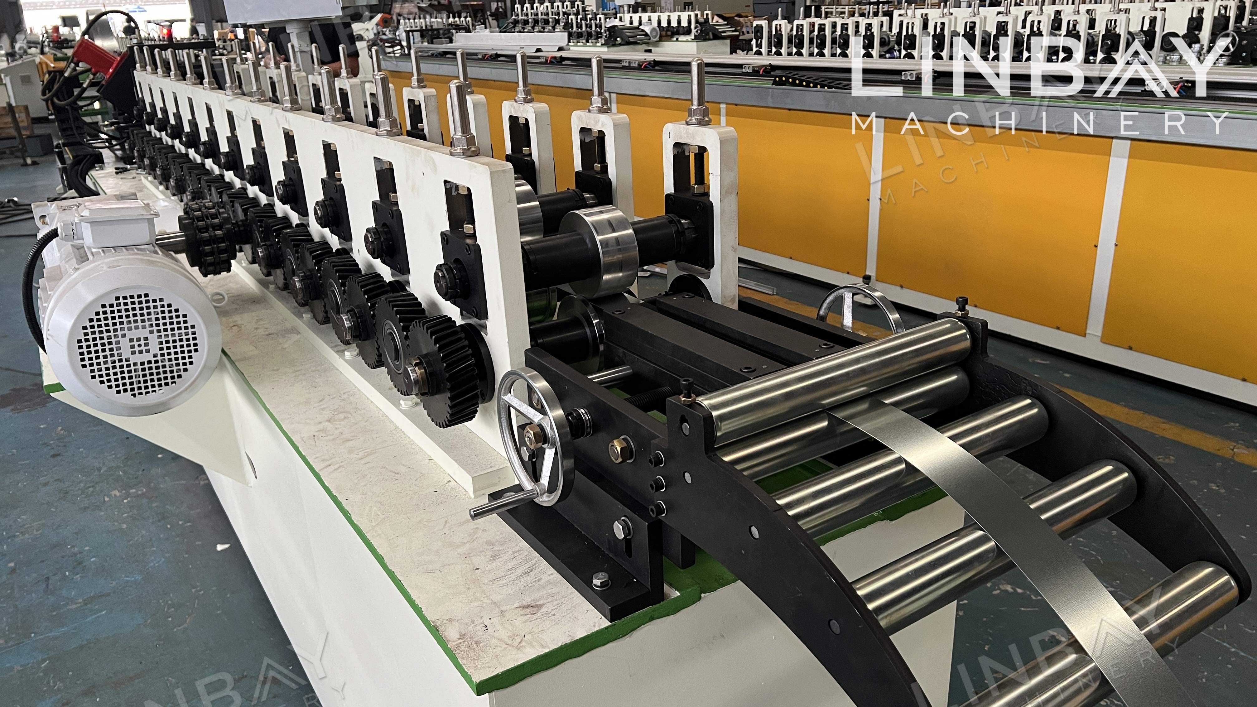 Roladora para canal de carga