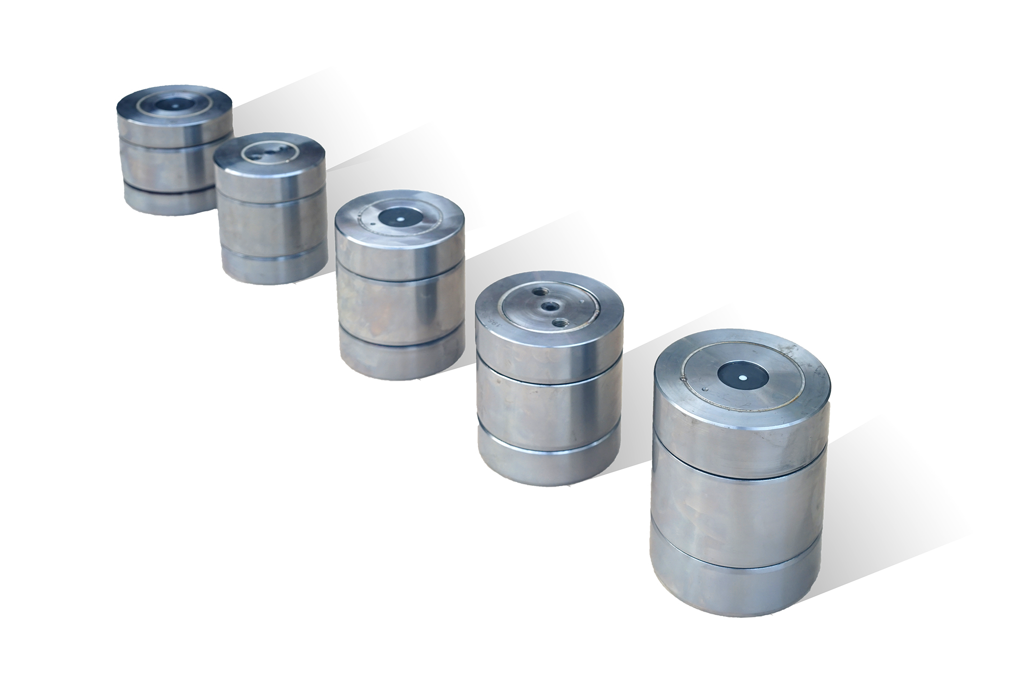 Sleeve bearing cartridges (bogie pins) manufacturer | CLIK Tracks ...