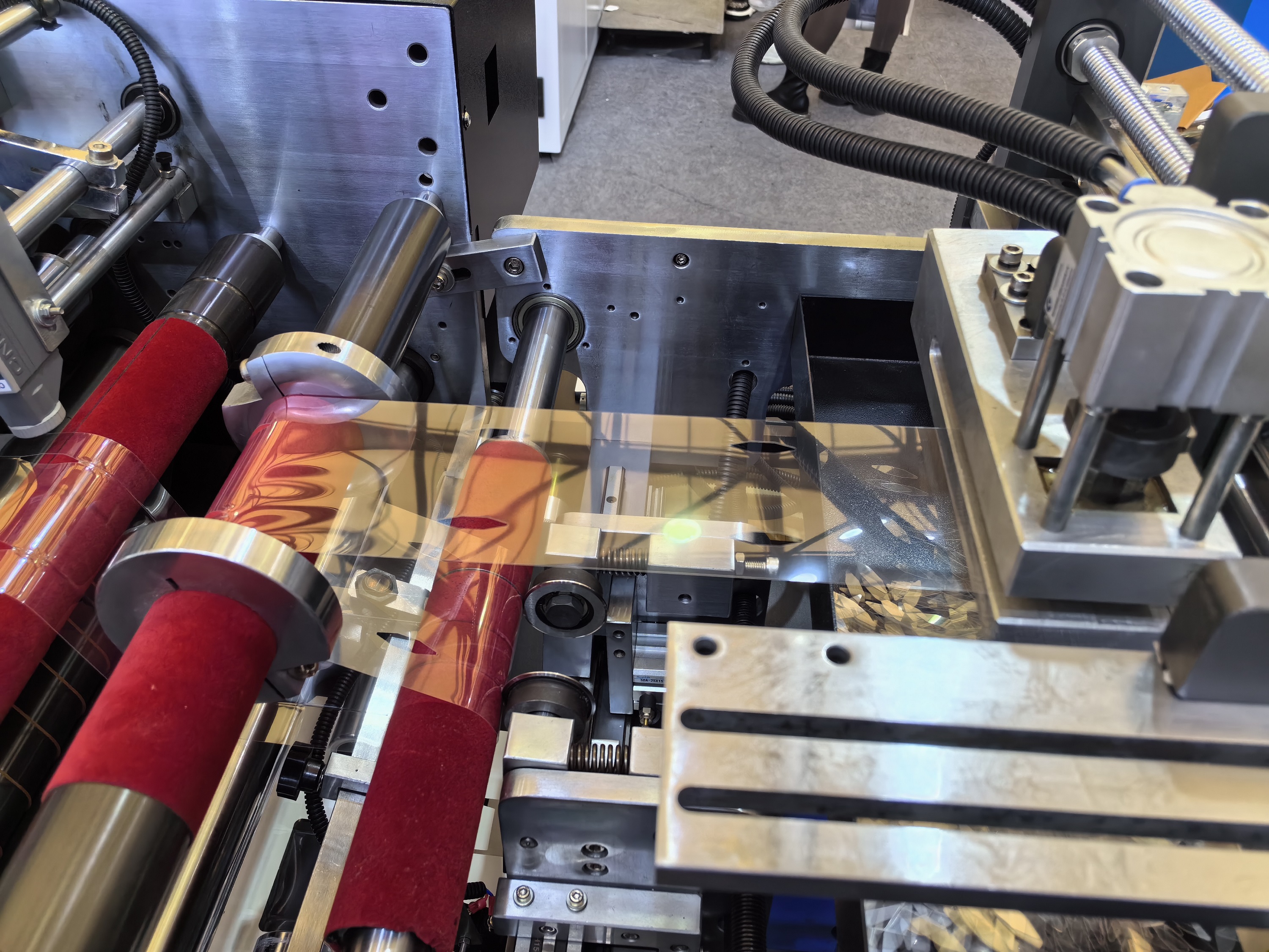 TC-880A Fully Automatic Window Patching Machine with Punching and ...